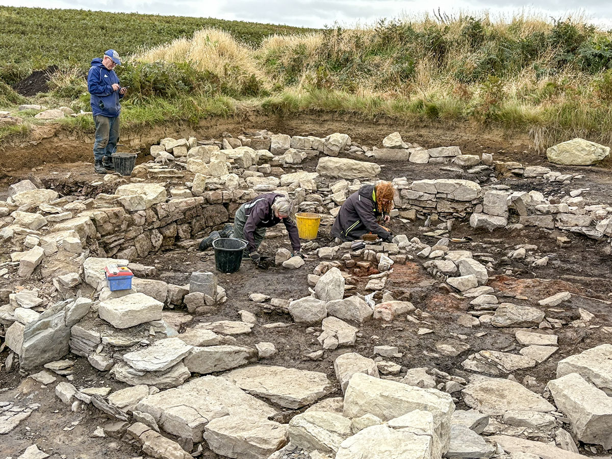 Hitting the ground running on first week of Swartigill Iron Age dig ...